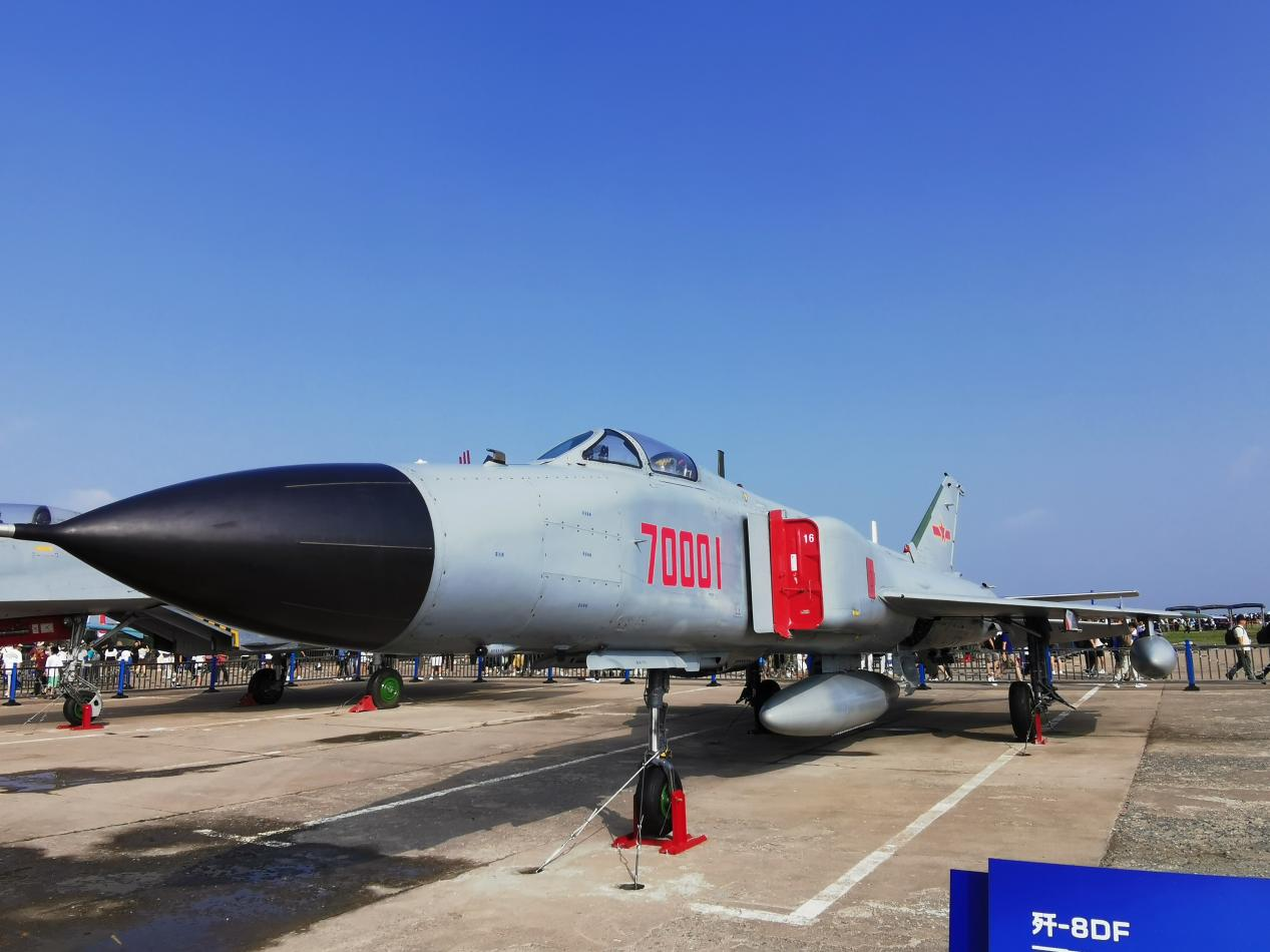 致敬經典！空軍航空開放活動展示曾列裝過的經典機型 - 新浪香港