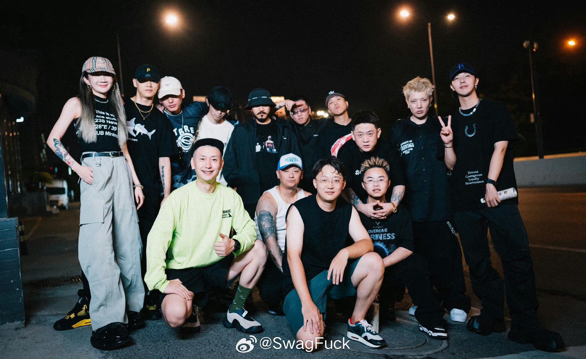 派克特晒出NOUS最新大合影🔥 NOUS UNDERGROUND 2023|派克特_新浪新闻