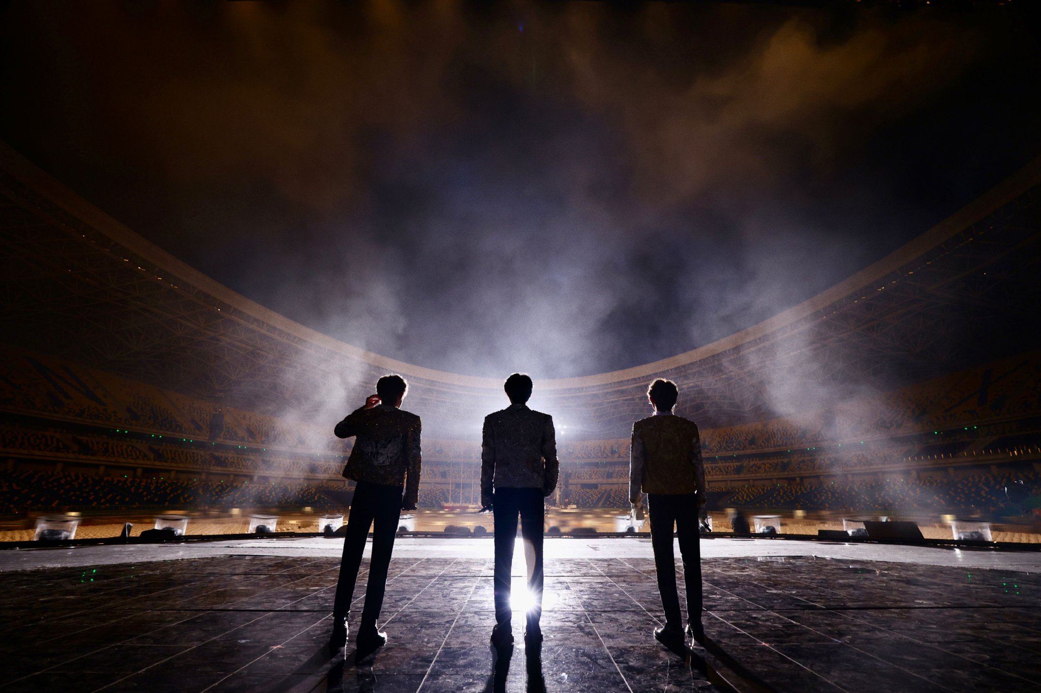 TFBOYS演唱会要开始了！@TFBOYS组合 已经准备就绪，他们来了！|演唱会|TFBOYS_新浪新闻