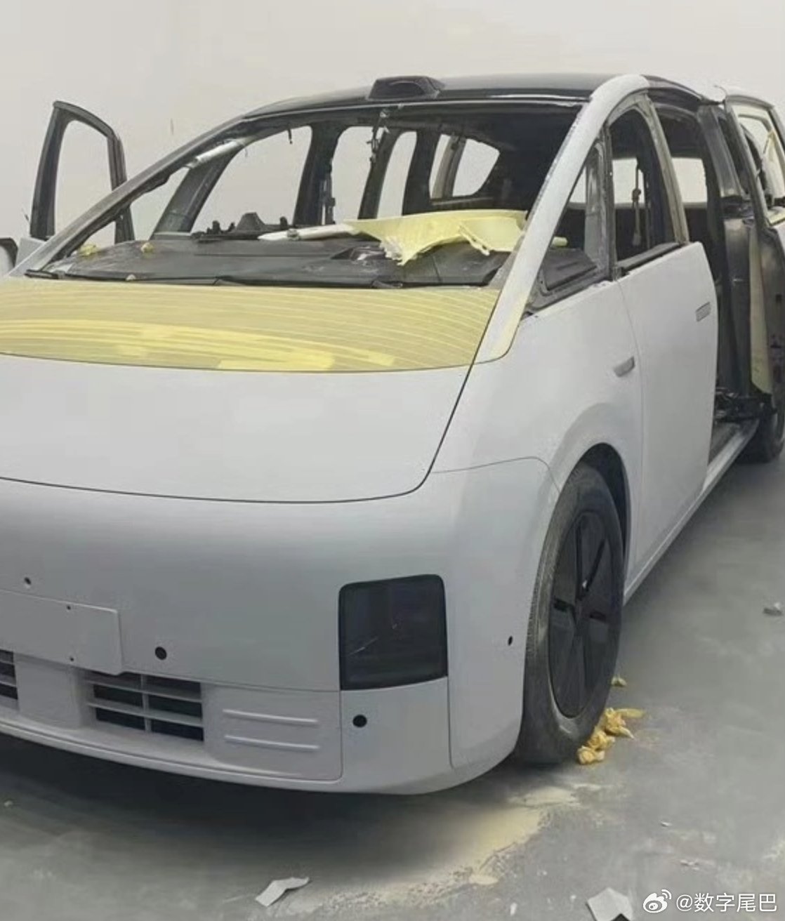 李想：理想 MEGA 汽车有信心成为 50 万元以上销量第一的新爆品……-新浪汽车