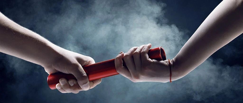 最强编辑器 Vim 之父 Bram Moolenaar 去世，Vim 项目谁来接管？|编辑器|开发者_新浪新闻