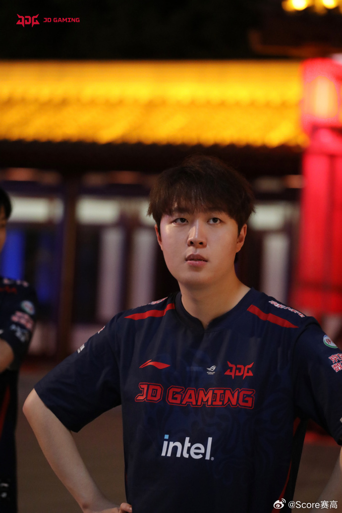 @JDG京东电子竞技俱乐部 拍摄花絮|京东|电子竞技|俱乐部_新浪新闻