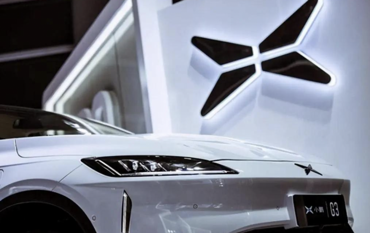 小鹏X9谍照曝光，“提前约架”理想MEGA-新浪汽车