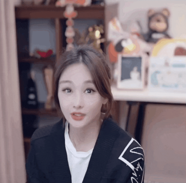 老粉泪目！UZI限定VN“皮肤”真的来了!|Uzi|edg|Miss_新浪新闻