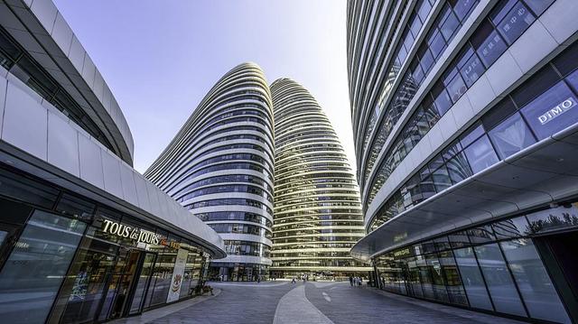 SOHO中國：上半年營收約8.2億元，歸母淨利潤同比下降約92% - 新浪香港