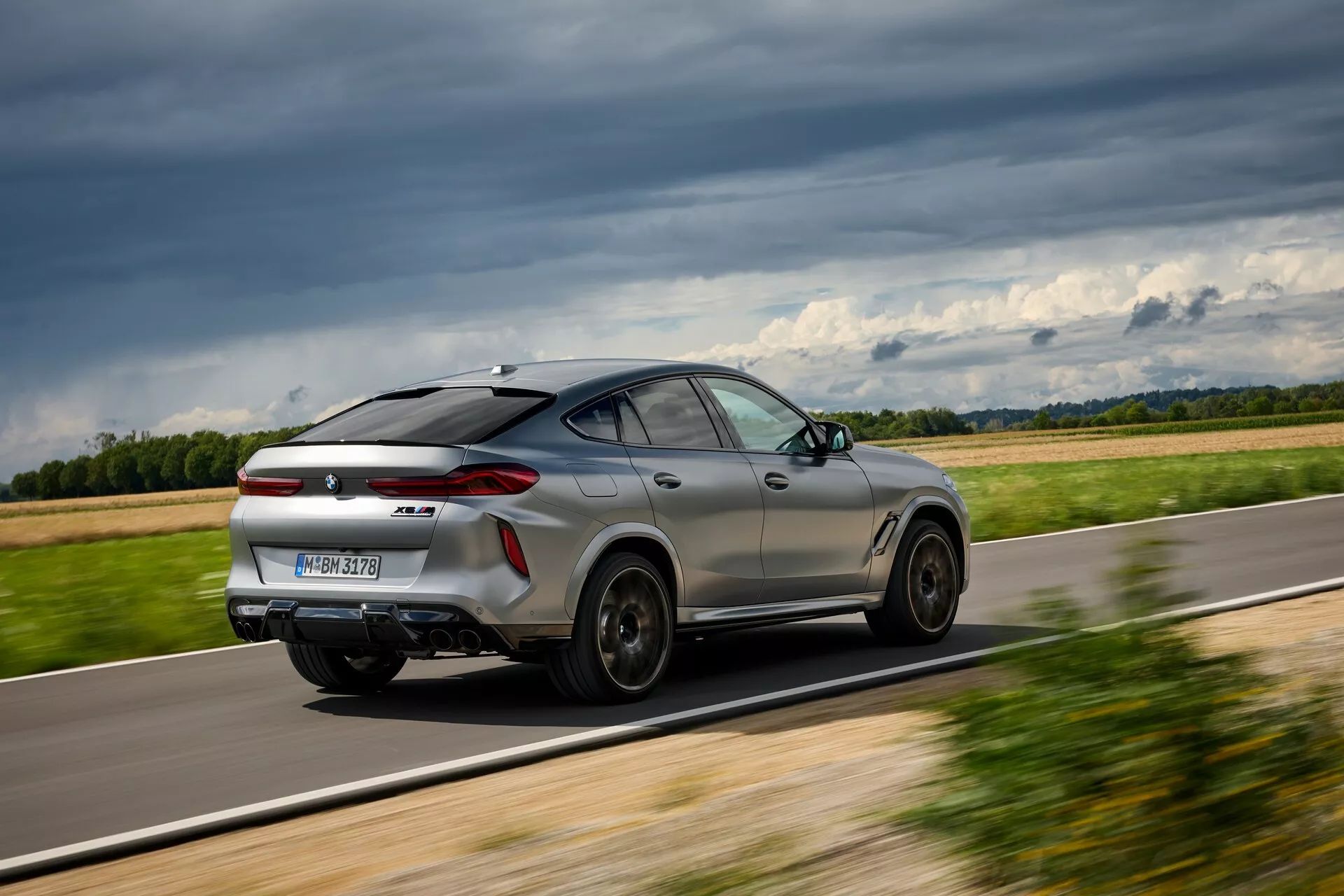 外观造型更加凶悍 新款BMW X6/X6 M官图公布-新浪汽车