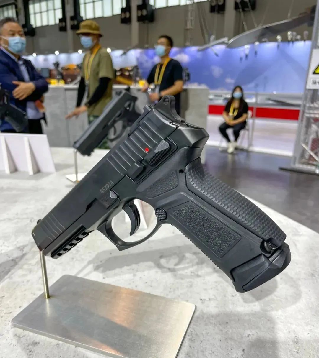 港警开始换装191了？“飞虎队”什么时候能用上国产武器？丨轻武专栏