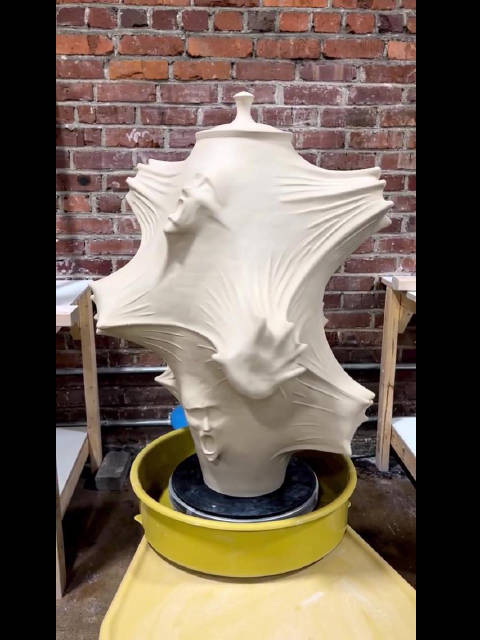 Jackson Shaner的手工陶艺作品 来源：L𝗶𝘃-艺术收藏家|陶艺_新浪新闻