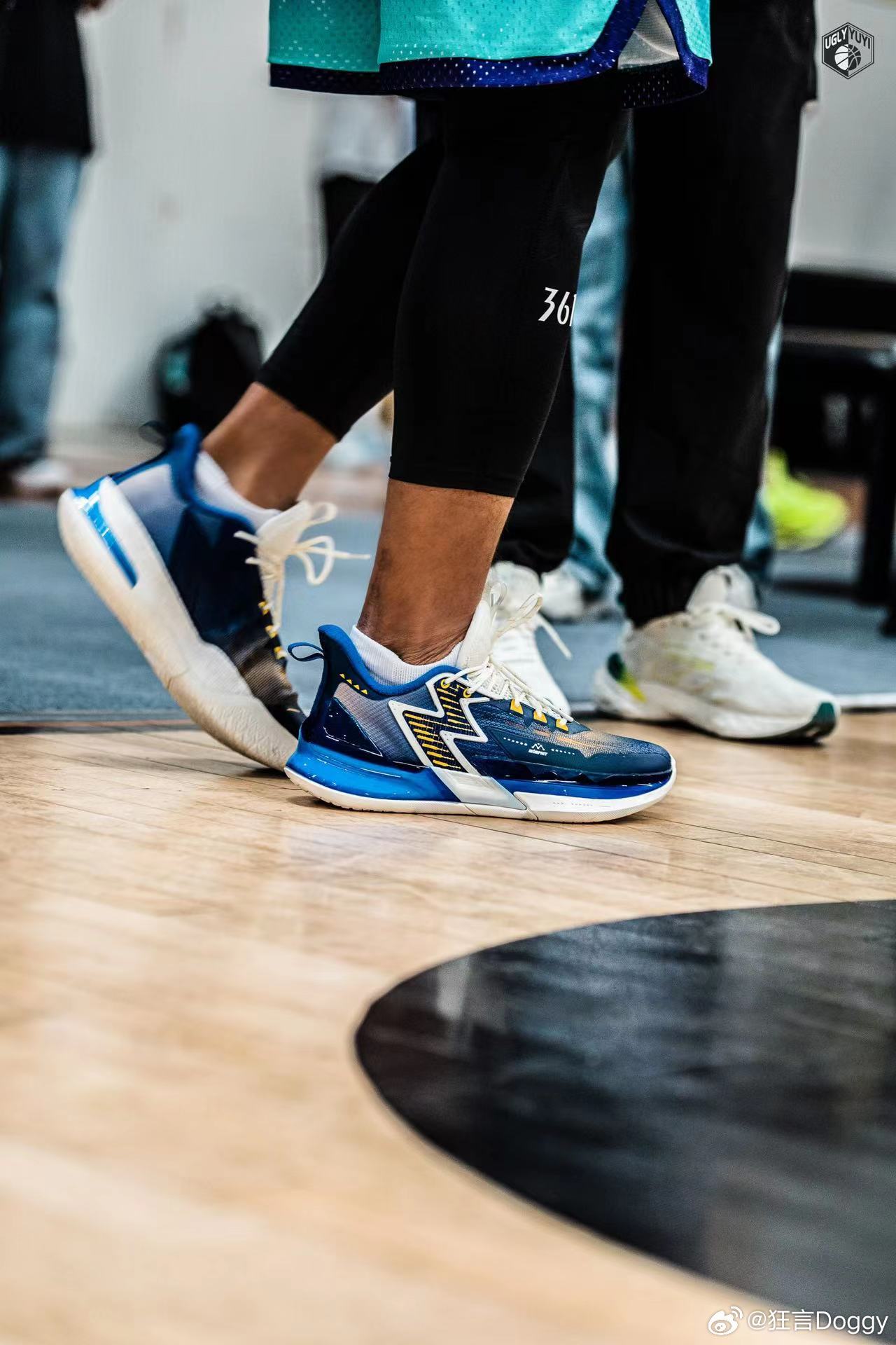 Big3 4.0 Pro推出了两款昔日助攻王吕晓明的PE，推出了两个配色……|吕晓明|助攻王|老规矩|鞋款|铁粉_新浪新闻