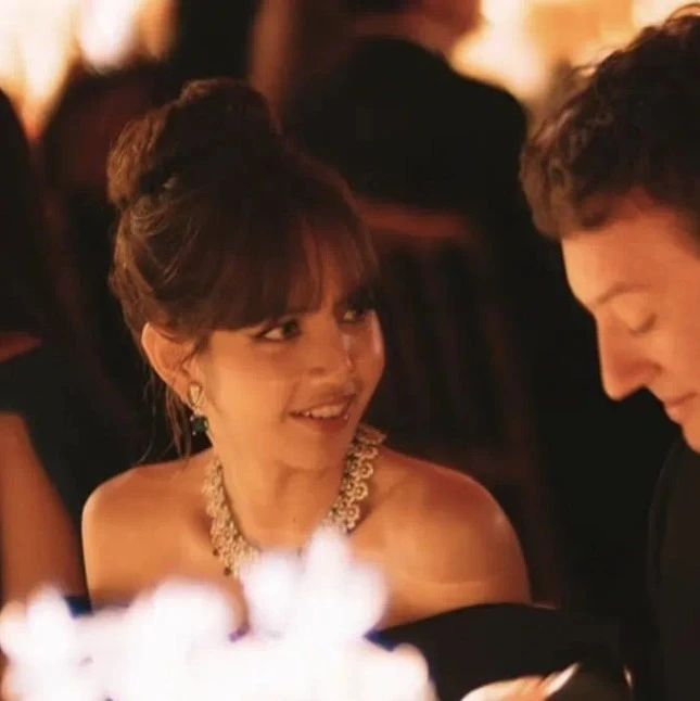 Lisa去跳的疯马秀，到底是什么来头|疯马秀|Lisa_新浪新闻