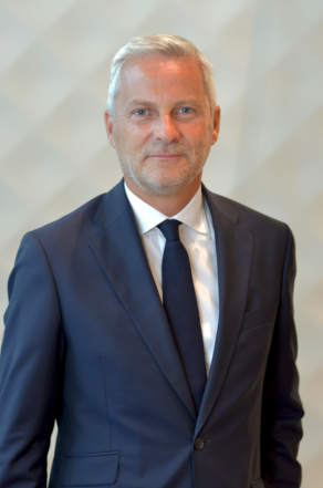 欧莱雅中国换帅，Vincent Boinay接棒成第五任CEO_新浪财经_新浪网