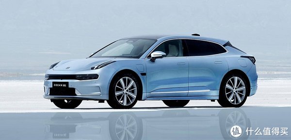 极氪001、小鹏P7i、飞凡F7：27万价格区间纯电轿跑哪个更值得买？-新浪汽车