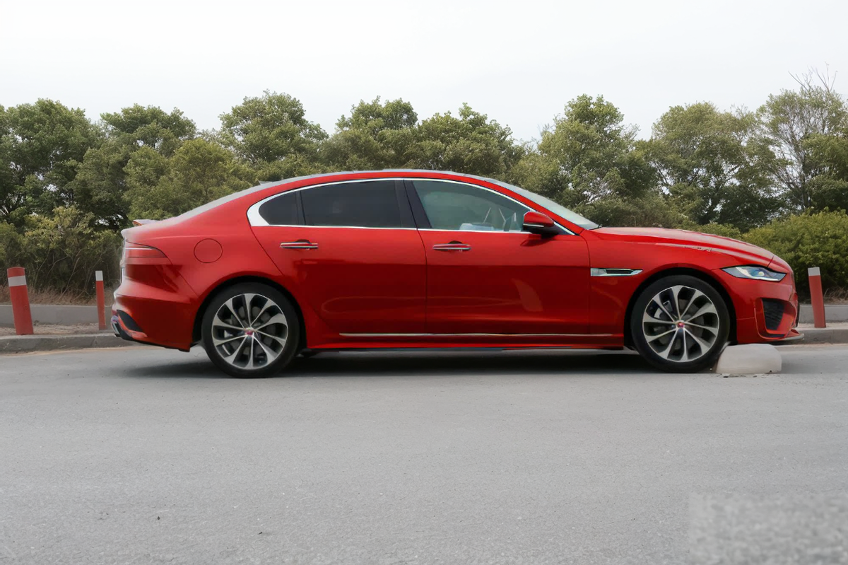 均为高端豪华轿车！捷豹XEL与沃尔沃s60你会选择谁？-新浪汽车