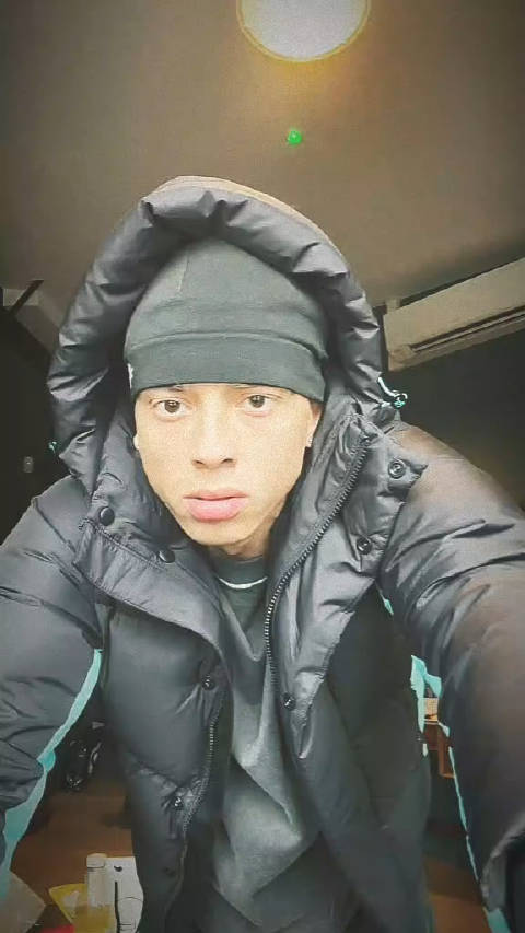 Central Cee晒出新歌片段！|新歌_新浪新闻