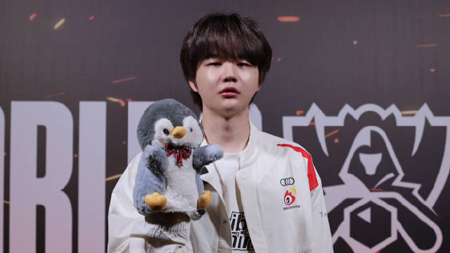 兔玩专访WBG.Crisp：个人的目标就是希望自己每一场比赛，都能发挥出自己应有的水平_新浪新闻