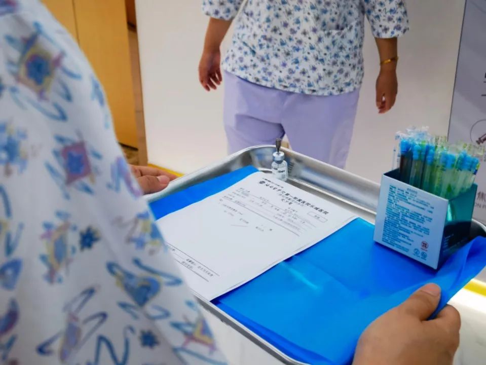 进博故事·展品会说话丨兰州四岁短肠男孩用上这款“孤儿药”|果果_新浪财经_新浪网