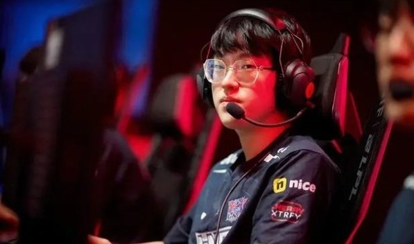 EDG第三次起诉scout EDG将于10月25日再次将Scout诉至法庭！|edg|scout|英雄联盟_新浪新闻