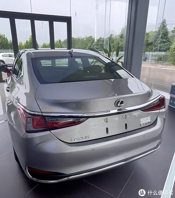 雷克萨斯拼了，直降5w！“公路闪电”es200怎么样？-新浪汽车