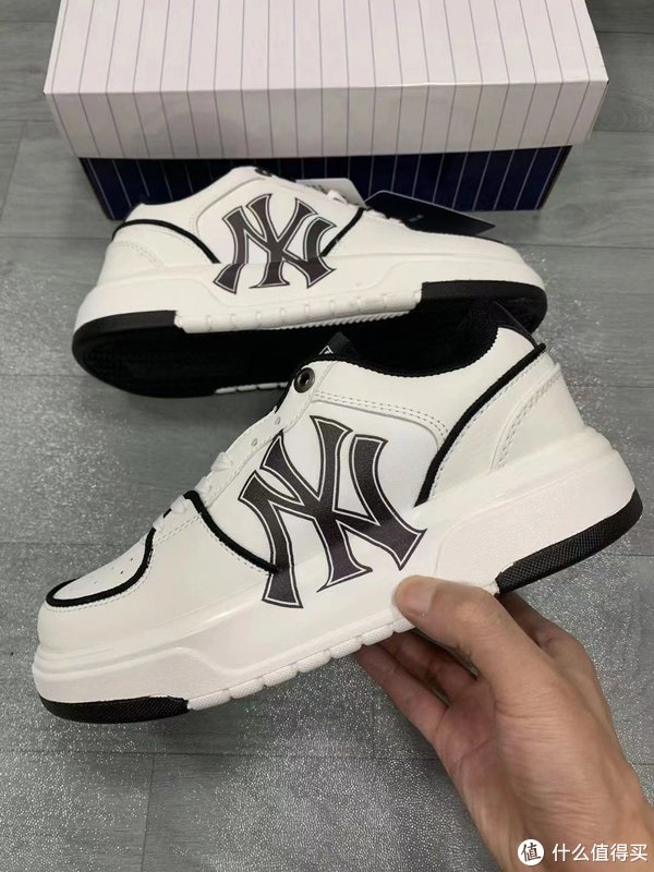 百搭又显高级感的Mlb休闲鞋|高级感_新浪新闻