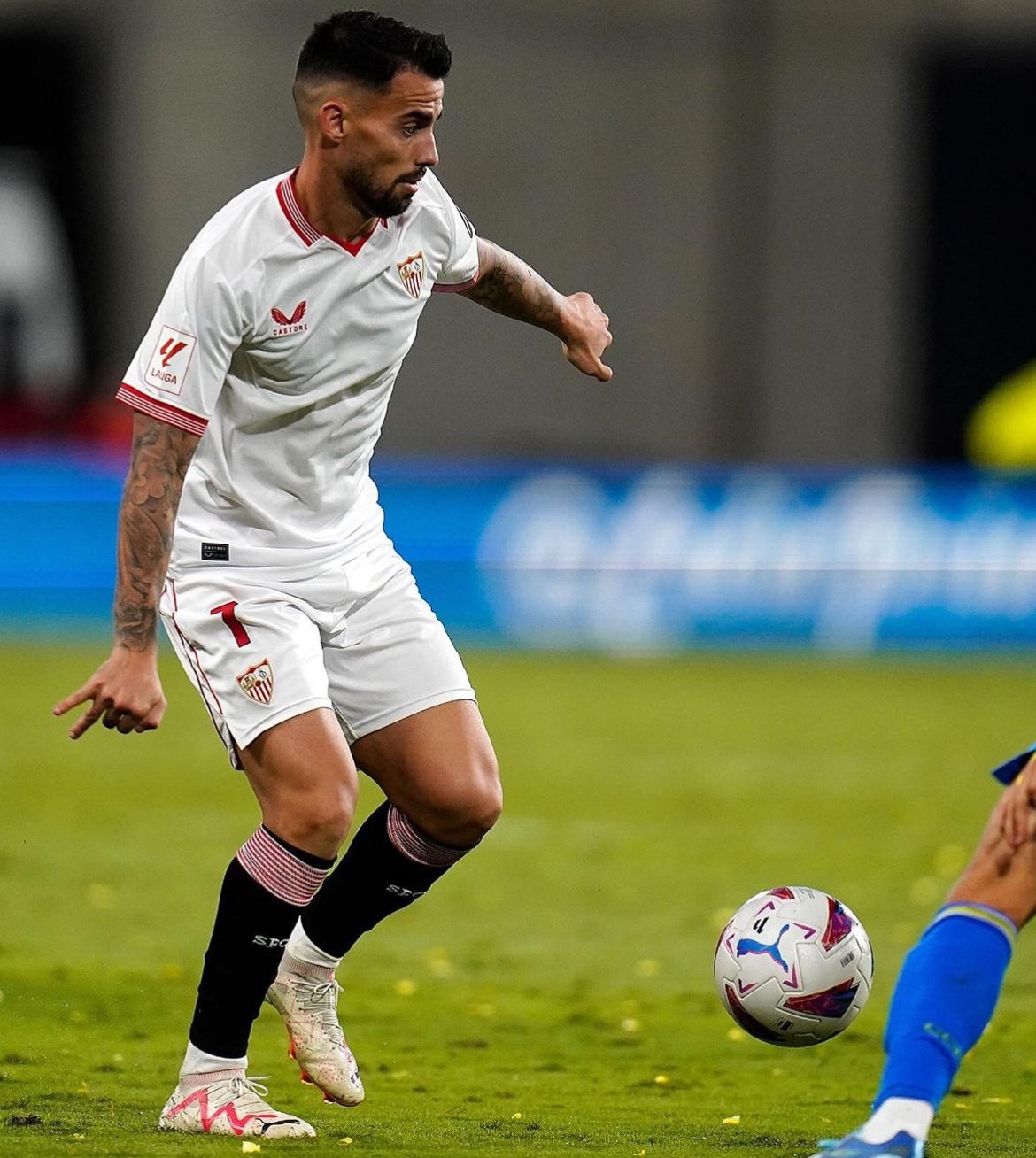 塞维利亚客场2：2加的斯队，苏索🇪🇸、奥坎波斯🇦🇷均首发出场……|塞维利亚|苏索|加的斯_新浪新闻