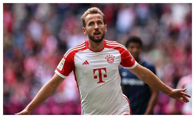 凯恩斩获德甲十场15球！拜仁队长大赞其超凡表现，48分钟造一球|凯恩|拜仁|德甲_新浪新闻