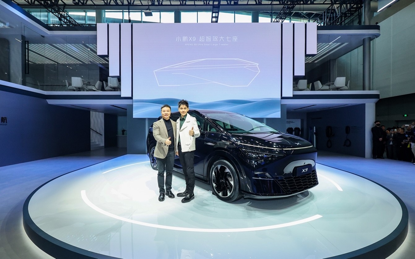 直擊廣州車展|小鵬X9開啟預售，全系標配後輪轉向系統 - 新浪香港