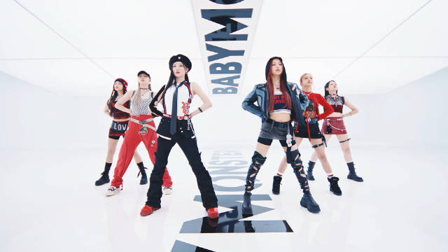 BABY MONSTER 出道单曲 'BATTER UP' MV公开 禁止一切形式的控评……_新浪新闻