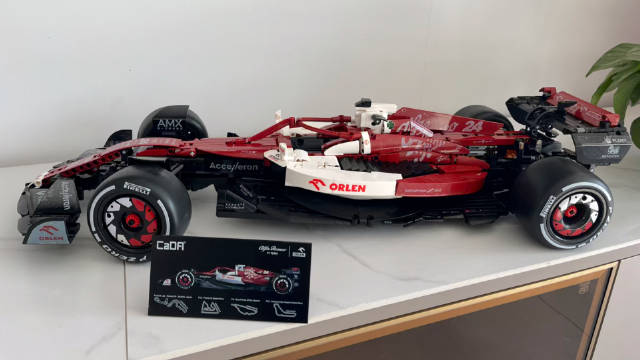 阿尔法罗密欧F1赛车，尺寸66x25x12cm，1:8比例还原，1868PCS……|改装案例|汽车视频|阿尔法-罗密欧_新浪新闻