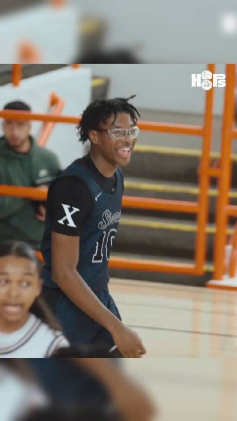 Bryce拿下10分，塞拉峡谷大胜对手40分！_新浪新闻