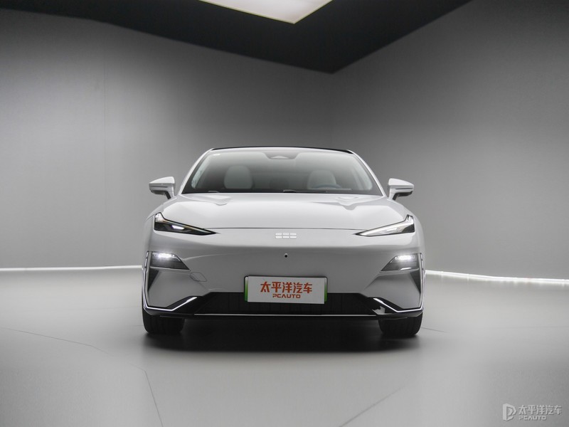 吉利银河E8将于2024年1月上市 搭载800V高压平台+8295芯片-新浪汽车