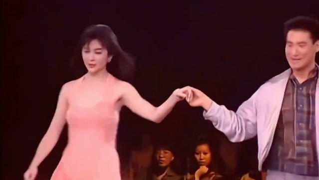 关之琳走向张学友的这一段真的可以封神|关之琳|张学友_新浪新闻