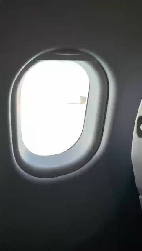 东航MU533航班空中放油后备降浦东机场|东航|航班|上海市_新浪新闻