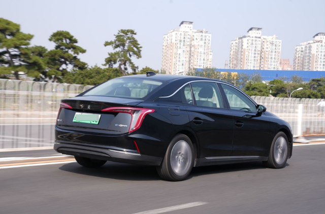 15万级纯电轿车选购，红旗E-QM5与AION S买谁？|红旗E-QM5_新浪财经_新浪网