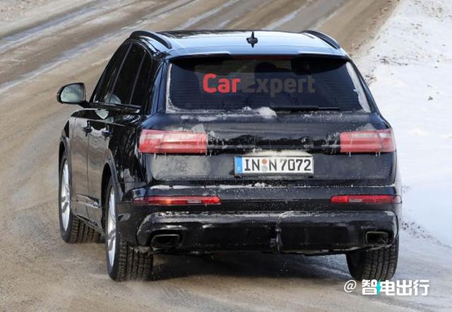 奥迪新款Q7曝光！升级Q8格栅+贯穿尾灯，外观比宝马X5好看？-新浪汽车