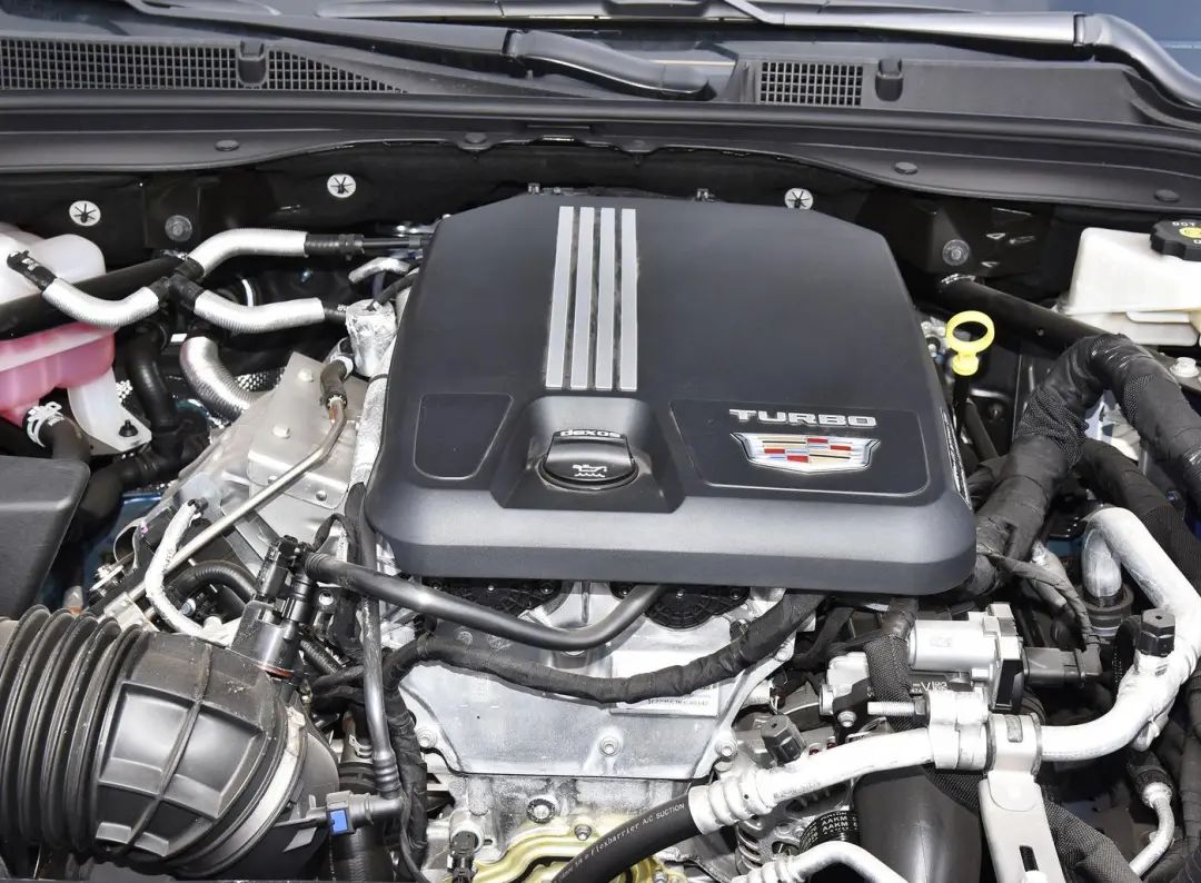 一个月卖了10238台，销量直逼3系，凯迪拉克CT5是如何实现逆袭？-新浪汽车