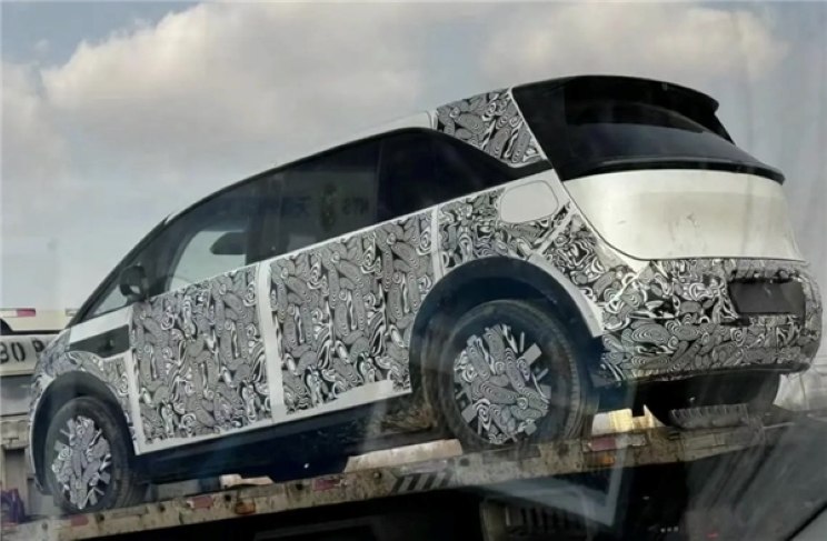 延续家族设计，极氪全新SUV车型CX1E谍照曝光-新浪汽车