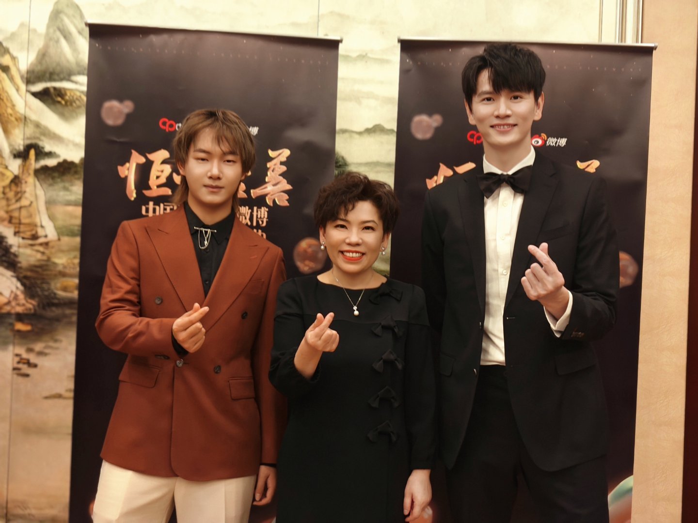 对话｜Fly加盟RW侠战队，电竞老兵还有一个“亚运梦”|KPL_新浪财经_新浪网