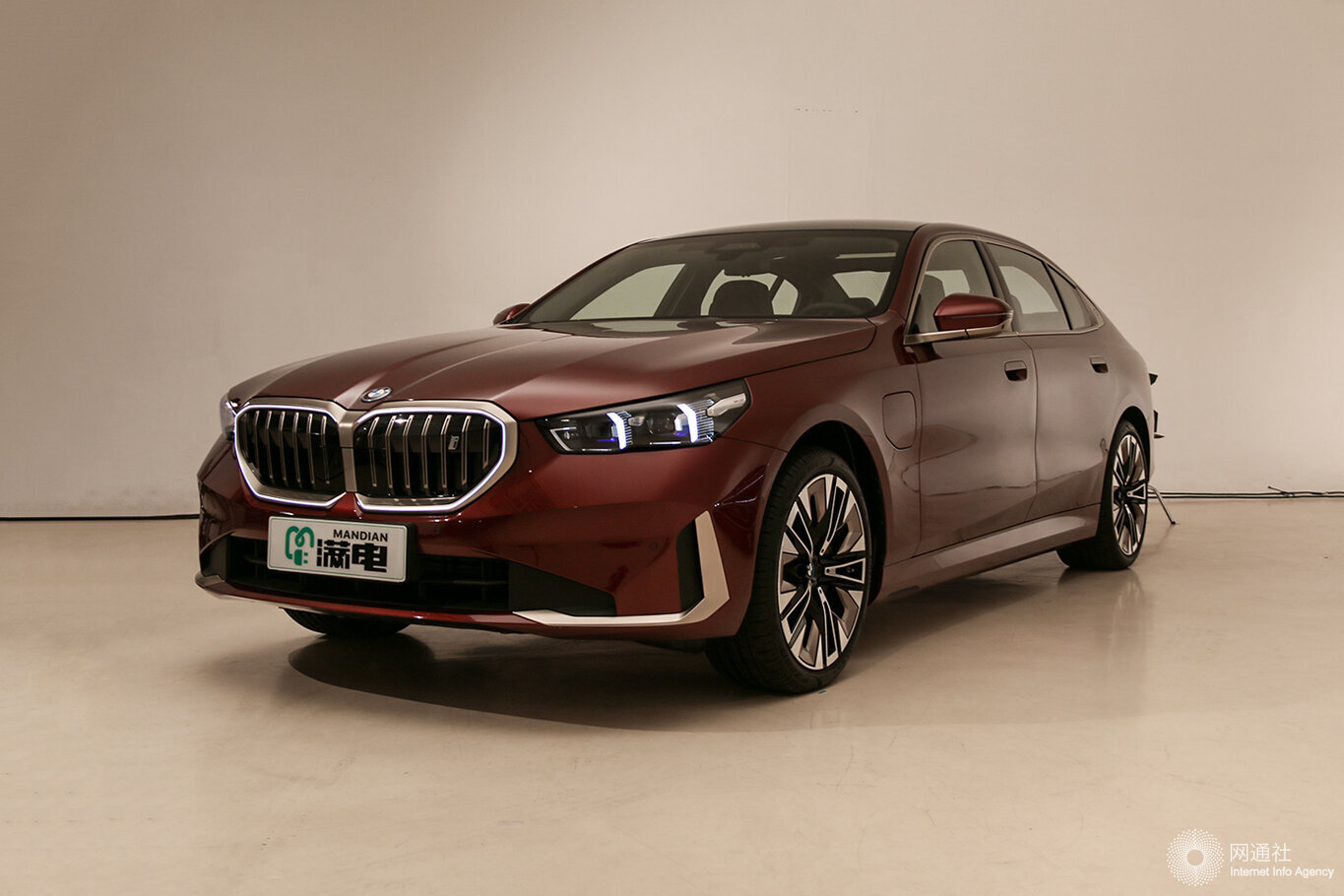 全新BMW 5系/i5将于1月25日正式上市-新浪汽车