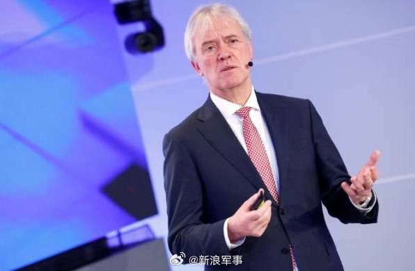 光刻机巨头阿斯麦CEO：欧洲自己芯片都不够，忧虑中国竞争是错的|阿斯麦|光刻机|芯片_新浪新闻