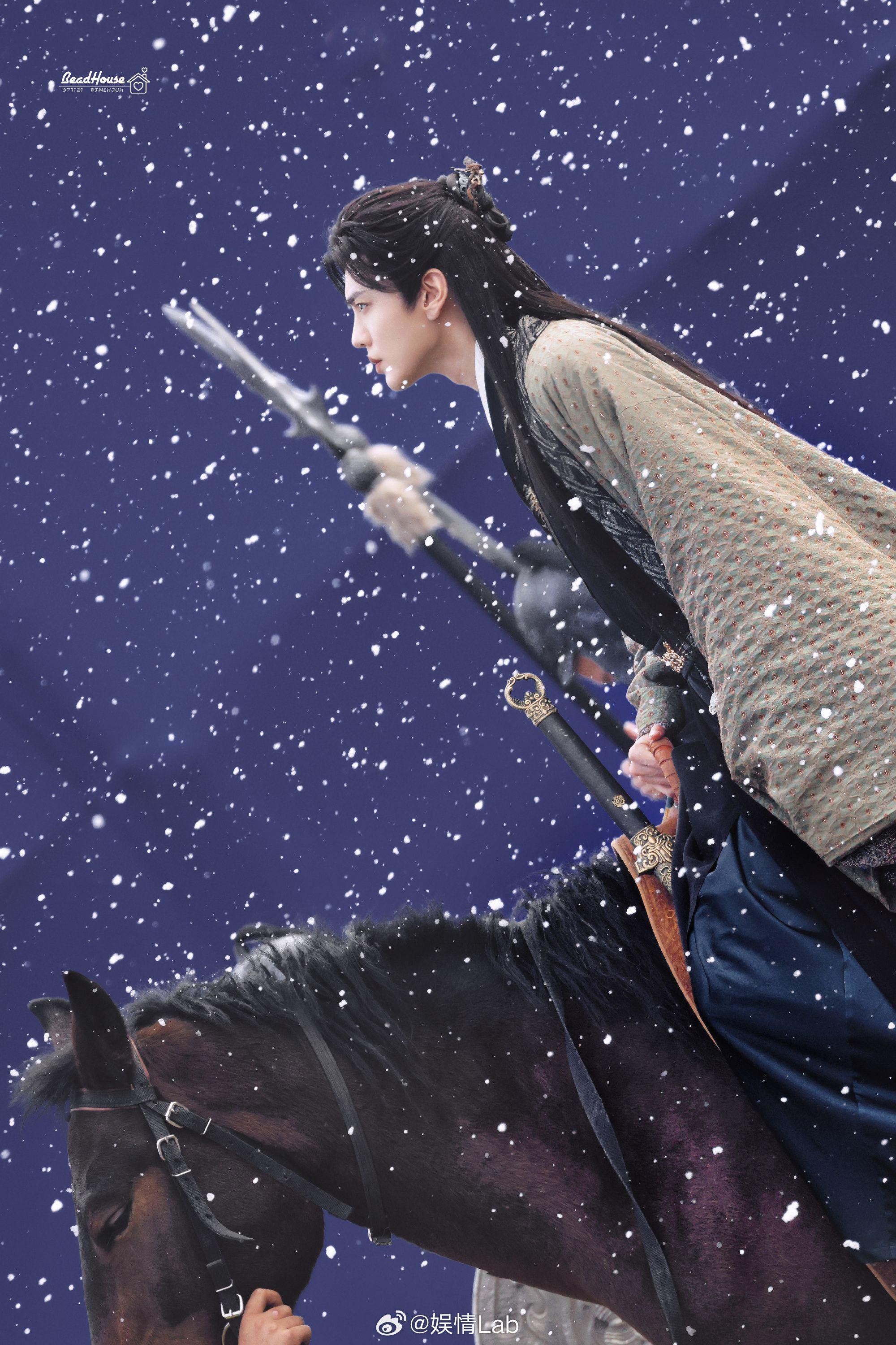 丨不允许还有人没看过@Biiiii毕雯珺 雪中骑马路透 身姿挺拔……|身姿|毕雯珺|春花_新浪新闻