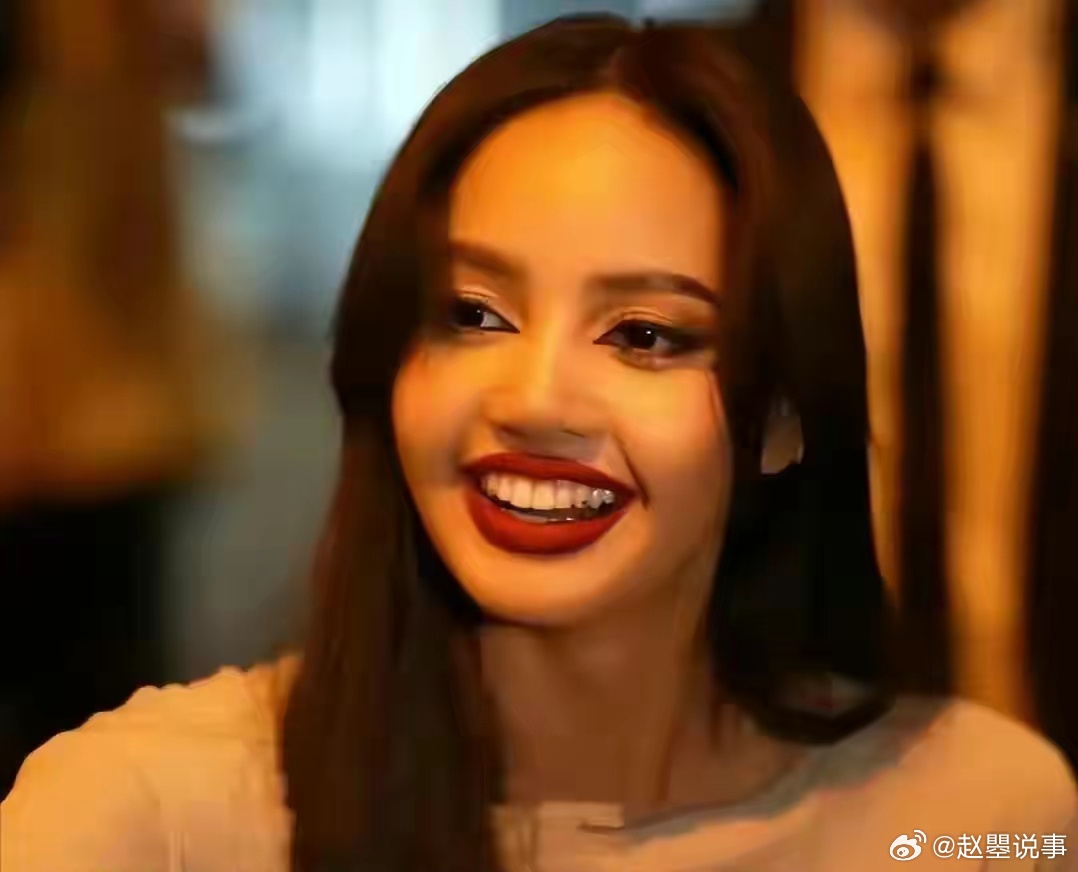 泰国艺人Lisa性别传闻再起，网友热议真相|Lisa_新浪新闻