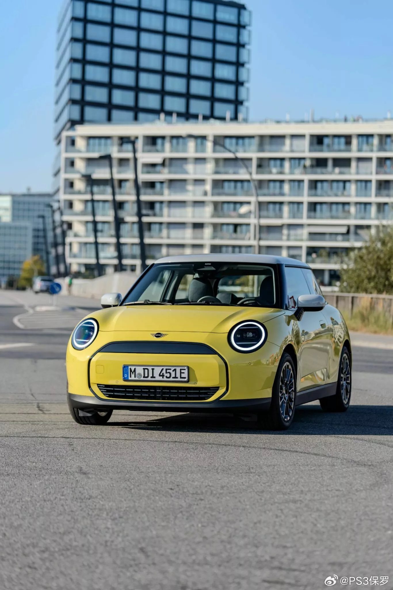 MINI Cooper E Classic：英国起售价3万英镑，续航305公里-新浪汽车