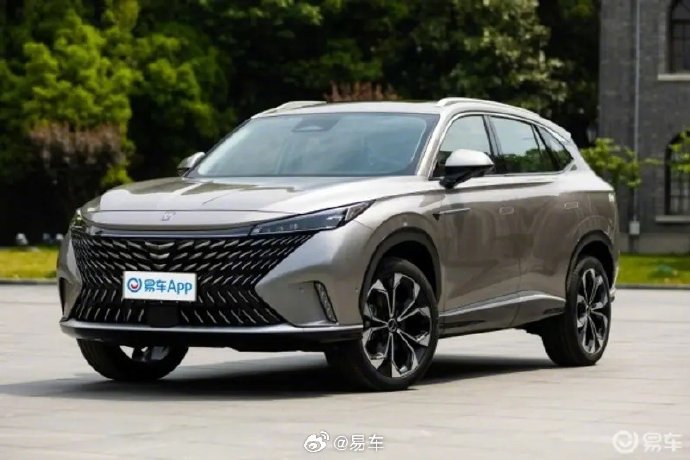 荣威RX5系列累计销量突破105万辆 现款车型售9.99万元起-新浪汽车