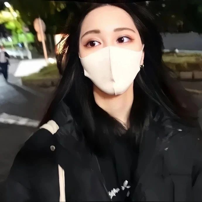 放错图|暗黑娜扎，口罩姐姐，真白！|古力娜扎_新浪新闻