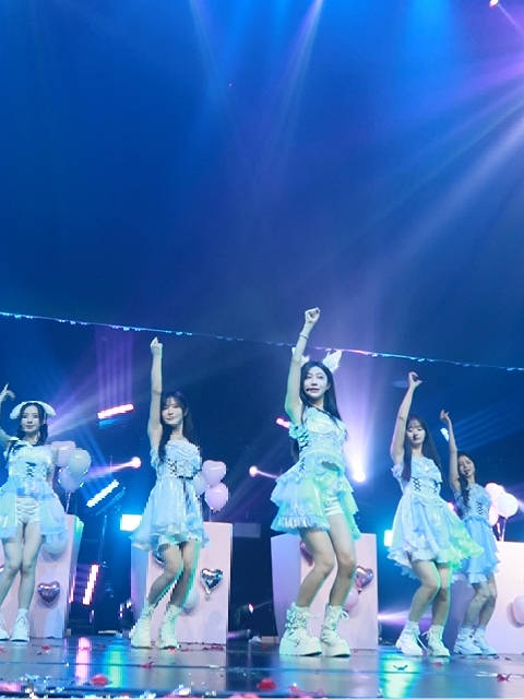 “LAST CHAPTER”音乐会暨生日Fan Meeting现场直击 《浅呼吸（Axis Kiss）》|袁一琦|SNH48_新浪新闻