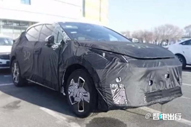 吉利内部：领克将发3款全新车！纯电旗舰4月亮相，够帅吗？-新浪汽车