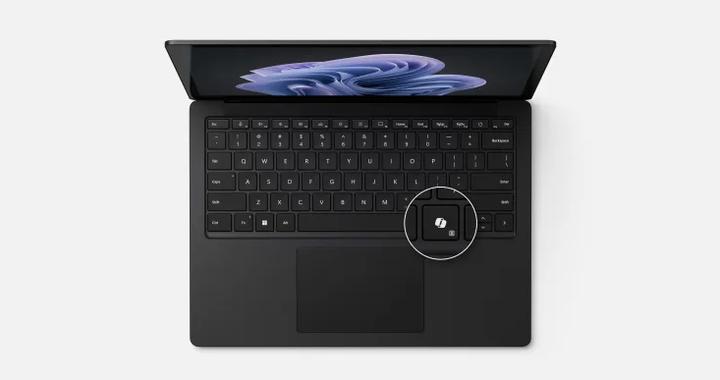 环球视角：微软推出首款配备专用Copilot AI按钮的Surface PC|微软|微软surface|人工智能_新浪新闻