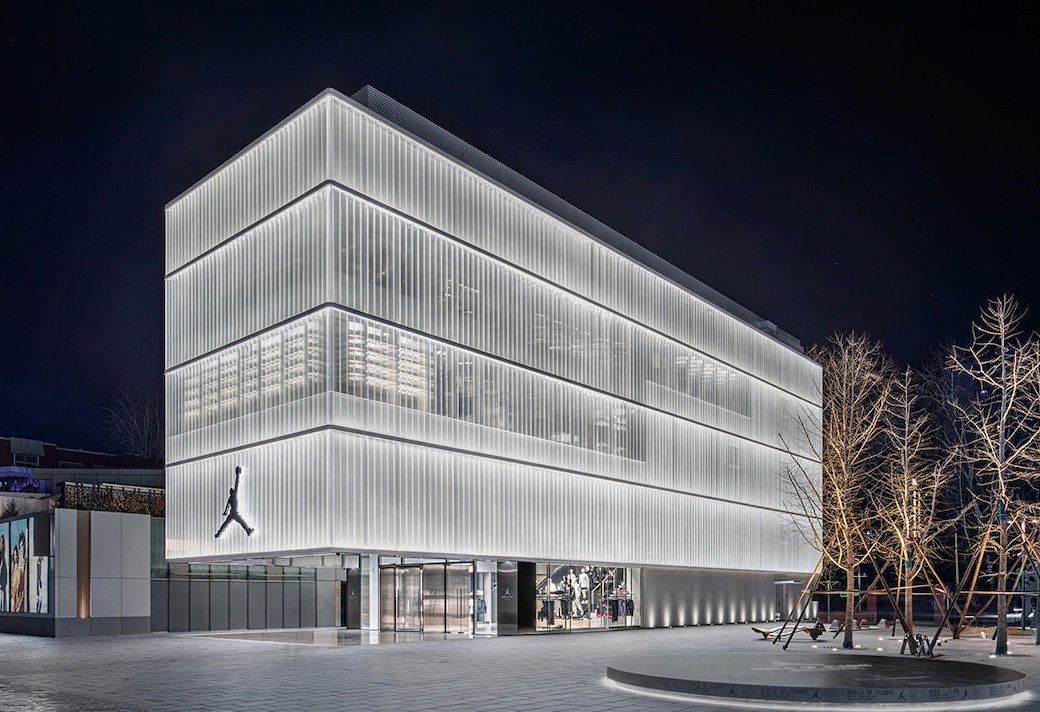 中国首家！超高规格的「Jordan 新旗舰店」开业了！|旗舰店|规格|店铺_新浪新闻