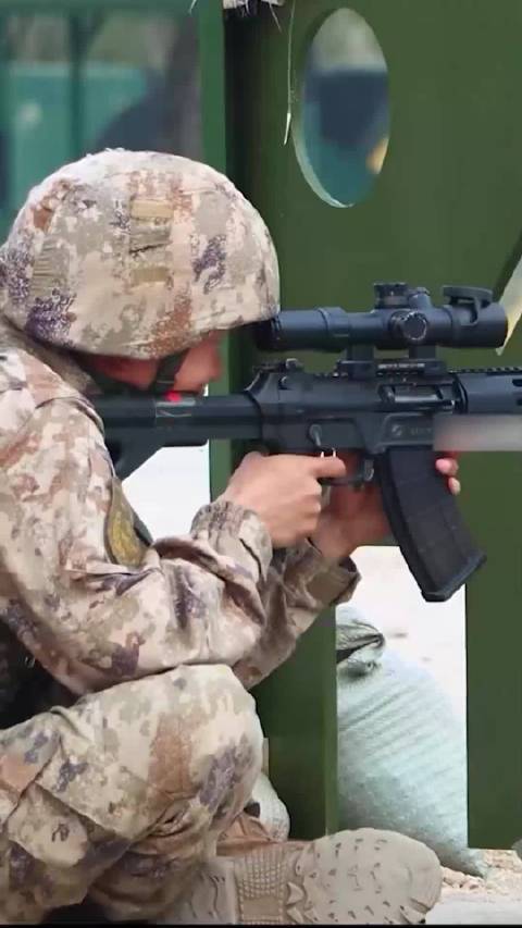 直击191式自动步枪，进行实弹射击训练！人民前线|实弹射击_新浪新闻