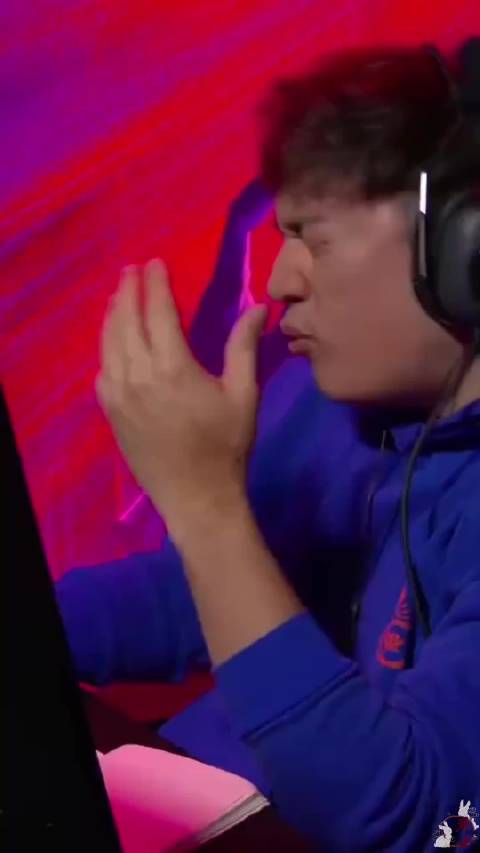 PRX教练Alecks红温合集_新浪新闻